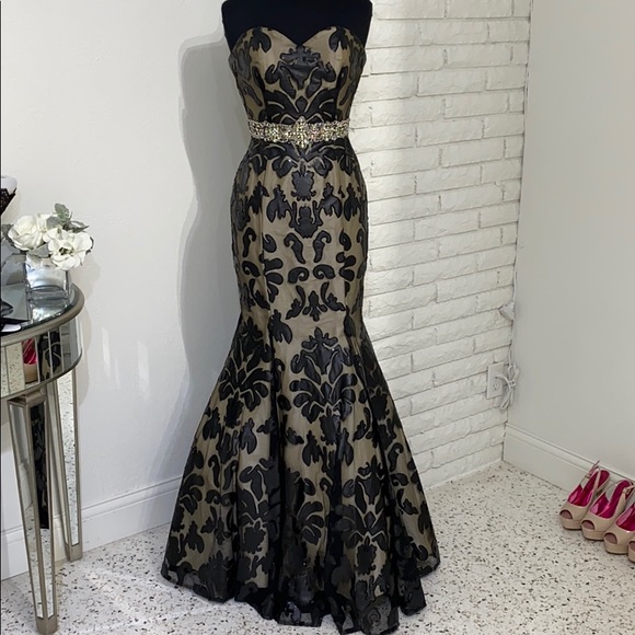 Dresses | Envious Prom Dress | Poshmark